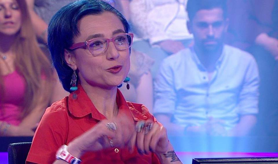 Kim Milyoner Olmak İster? Programı Özlem Arı Demir’in yarışmaya katılma ...